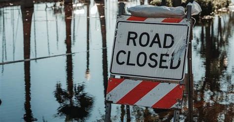 Ongoing And Future Projected Intensification Of Wet And Dry Extremes In North America State