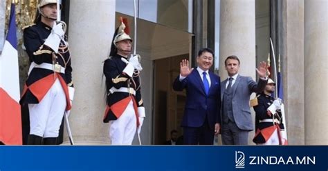 Ерөнхийлөгч У Хүрэлсүхийг Бүгд Найрамдах Франц Улсын Ерөнхийлөгч Эммануэл Макрон албан ёсоор угтлаа