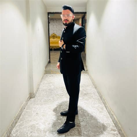 Kashish Tyagi Kashishtyagi47 • Instagram Photos And Videos