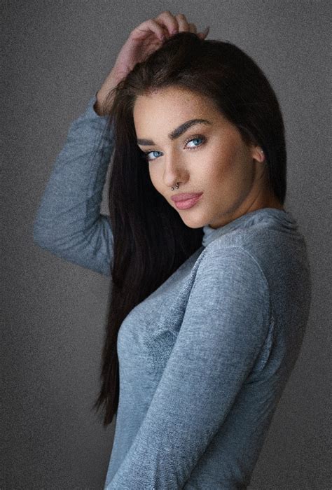 Veronika O 1