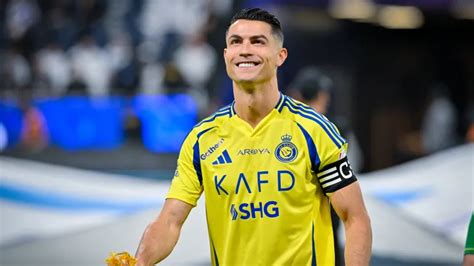 Cristiano Ronaldo Renueva Con Al Nassr Por Dos Años Con Un Salario