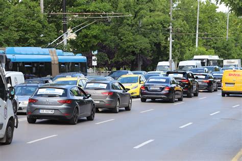 Центърът на София почерня от коли блокирани са ключови кръстовища ето защо СНИМКИ Галерия Блиц