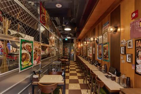 이국적인 오브제를 사용한 빈티지 레트로 컨셉 12평 일식당 인테리어 수원 광교