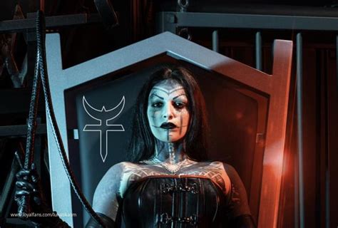Foot Fetish And Scissoring Mistress Lunatika Lunatikasm Official Profile Loyalfans Com