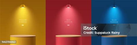 노란색 진한 파란색 빨간색 현실적인 3d 실린더 스탠드 연단의 세트는 네온 불빛이 매달려 있는 빈 방에 있습니다 진열장을 위한 단계 제품 전시 벡터 렌더링 기하학적 형태