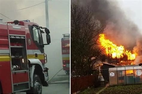 V Námestove Vypukol Požiar Rodinného Domu Zasahovali Tri Hasičské
