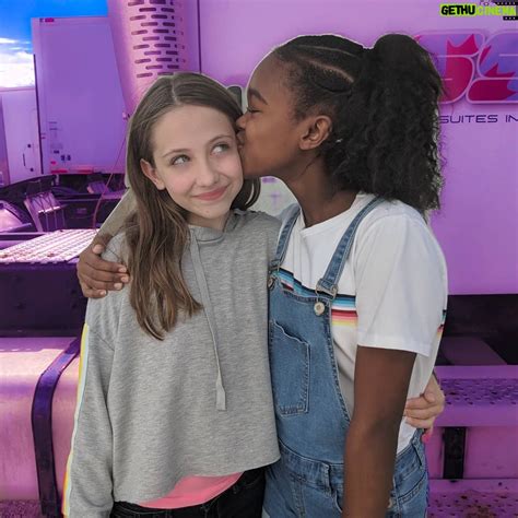 Shiloh Nelson Instagram These Girls 💗 I Know Justins Not A Girl