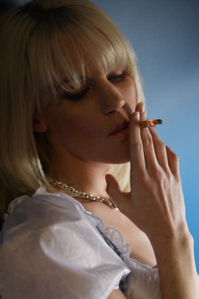 Post [181160087285] Smoke Tumbex