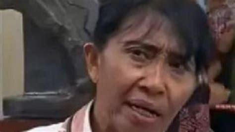 Sosok Erlin Suastini Wanita Yang Bebas Temui Jokowi Tanpa Diadang