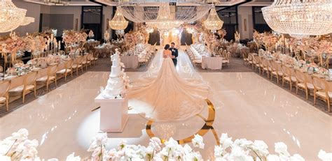 Deluxe Wedding