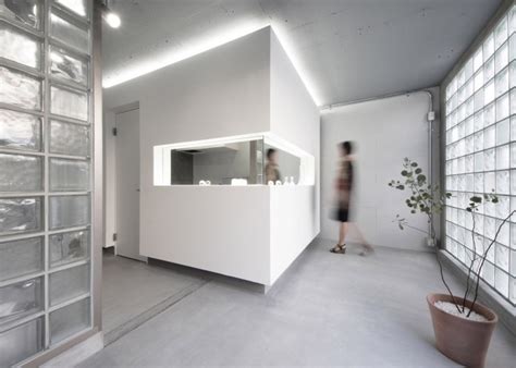 Glass Blocks Create Multi Tonal Facade For Jun Muratas Showroom