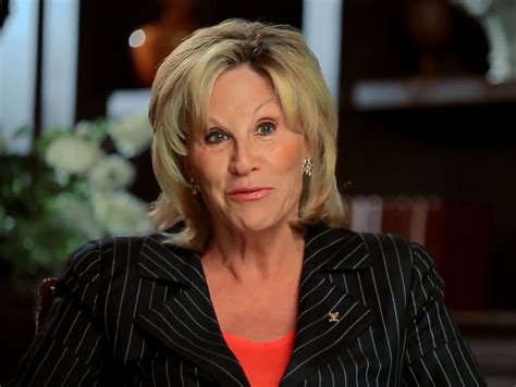 Donna De Varona Discusses Pioneering Career With Aips Ecollege