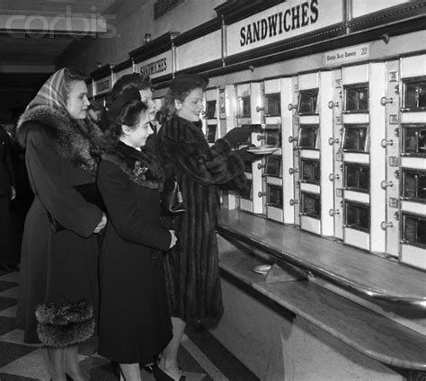 Selecting Sandwiches At The Automat Vintage Life Historical Photos Vintage Restaurant
