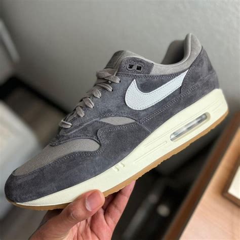 Nike Air Max 1 Crepe Soft Grey Fd5088 001 Release Date Where To Buy