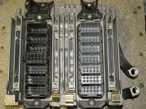 2641657 Ecu Ems Электронный блок управления двигателем Xpi Dc 13 250 кб