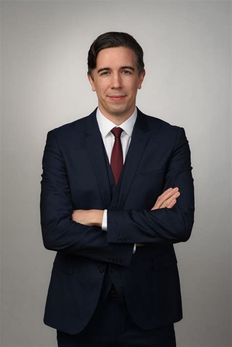 Simon Schnorr Baritone Short Biography