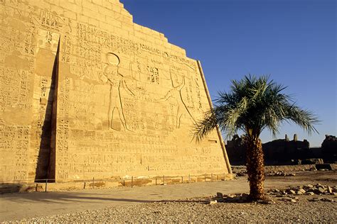 Medinet Habu Temple Of Ramses Iii Photoscapes