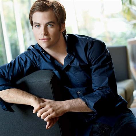 Chris Pine Abs