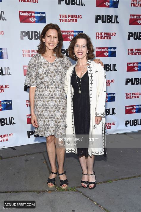 Jessica Hecht Feet Aznudefeet