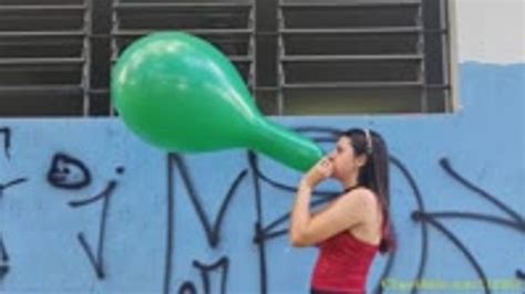 Laura B2p A Green Sr16 With A Huge Neck Mayday Balloon Studio