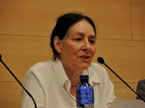 La Mujer Que Desayunando Con Suzanne Lebeau