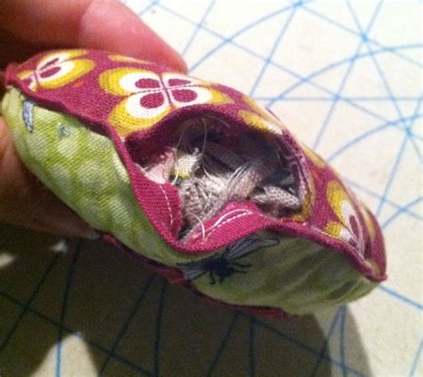 Cute Pincushion Tutorial And Pattern ~ Free