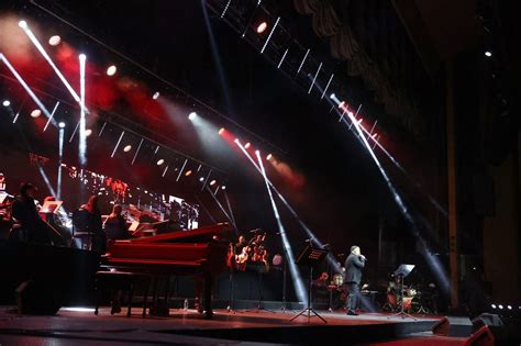 საქართველოს კულტურის სამინისტრო დიდ საკონცერტო დარბაზში მომღერალ აჩიკო ნიჟარაძის პირველი სოლო