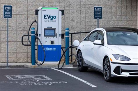 How Artificial Intelligence Is Revolutionizing The Future Of Electric Vehicles