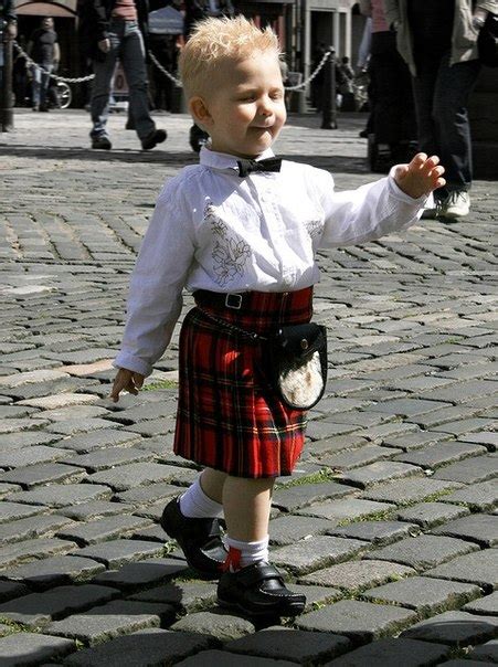 Маленький шотландец. Шотландия: Мужчины в килтах | Scottish clothing ...