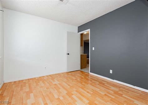 4205 Thicket Ave North Las Vegas Nv 89031 Redfin