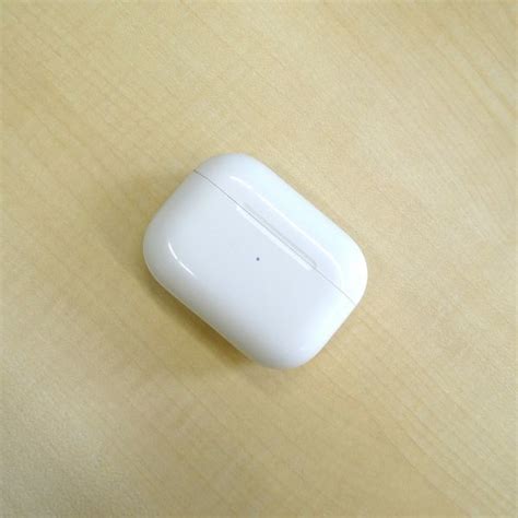 F-① Apple Apple AirPods Pro 第2世代 エアポッズプロ 新しいMagSafe モデル番号A2618 み 正規品 ...