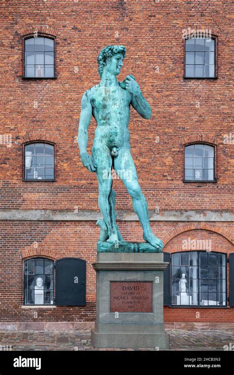 David Statue Replica In Front Of The Royal Casting Collection In