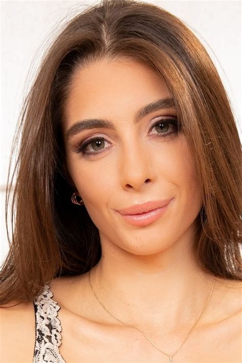 Tru Kait Biograf A Y Filmograf A