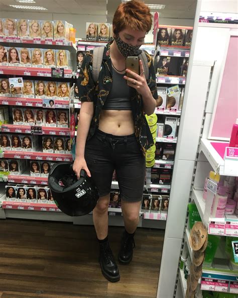 Feeling My Non Binary Body In The Summer Weather R Nonbinary
