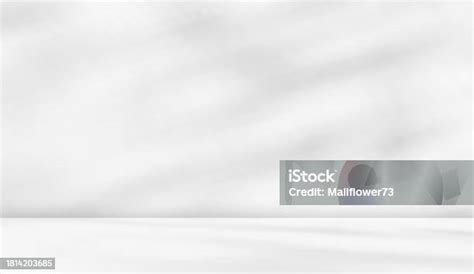 제품 프레젠테이션을 위해 벽과 바닥에 그림자가 있는 빈 회색 방 스튜디오 무대에 대한 스톡 사진 및 기타 이미지 무대 배경막 배경 주제 Istock