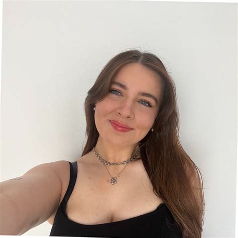 Sophie Burns Sales Associate Next Linkedin