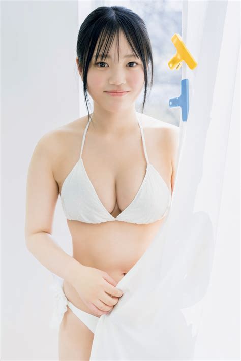 🍭 17歳現役jk・鈴原すず、ビキニ姿でフレッシュ美ボディを披露！ 『flash』初登場 Popnroll ポップンロール