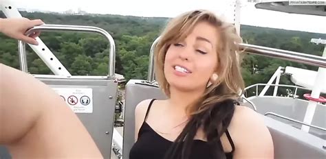 Deutsche Masturbiert In Einem Riesenrad Vor Einem Paar Xhamster