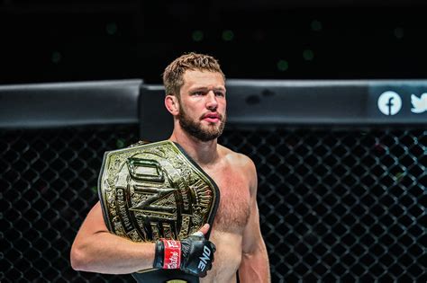 ‘he Doesnt Bring Anything Really Special De Ridder Isnt Threatened