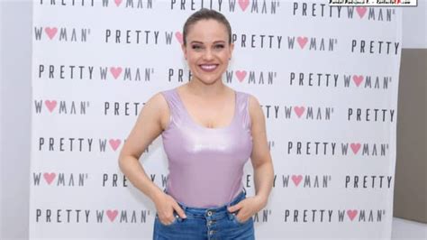 Sofía Chaverri Debuta En La Pasarela