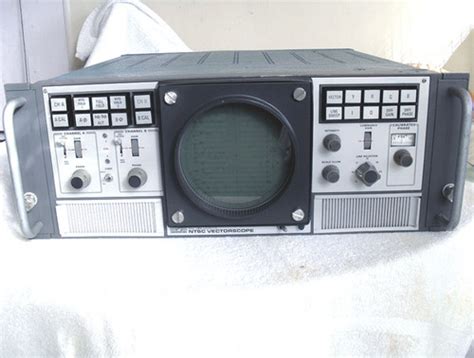 1967 Tektronix Vectorscope Ntsc Model 520a