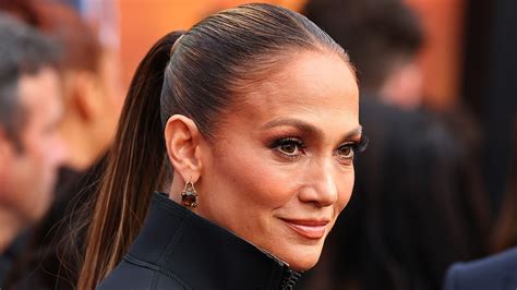 Jennifer Lopez Defends Cocktail Brand After Criticism She Doesnt Even Drink I Dont Get