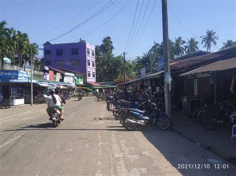 အိမ်မဲမြို့နယ်တွင် ကျောင်းသား၊ ကျောင်းသူများနှင့် ဒေသခံပြည်သူများ ပုံမှန်စည်ကားသွားလာလျက်ရှိ