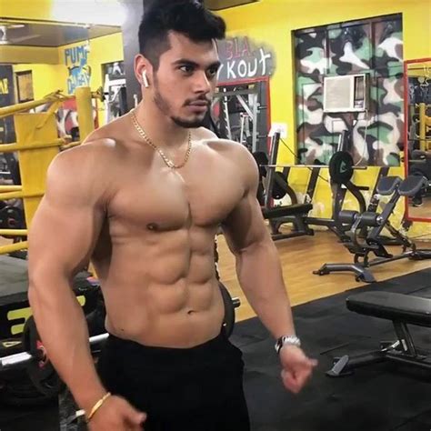 mm classic pranav raj saturday shrugs musclemania® classic champion