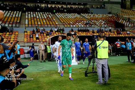 عکس جیمی جامپ درآغوش کاپیتان استقلال خبرورزشی