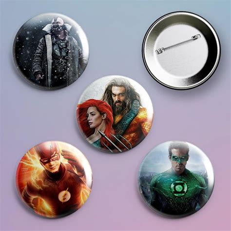 Піни значки герої всесвіту Dc Comix комікс 4 шт у комплекті — ціна 150 грн у каталозі Сувеніри