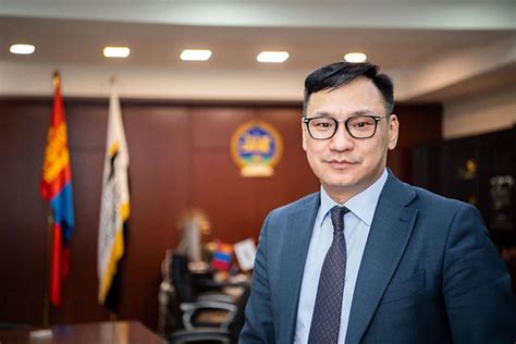 Б Ганхуягийн хамаарал бүхий Хишиг арвин индустриал ХХК д шалгалт хийж байгаа