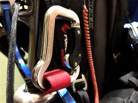 How a paramotor works: frame & wing design to in-flight controls
