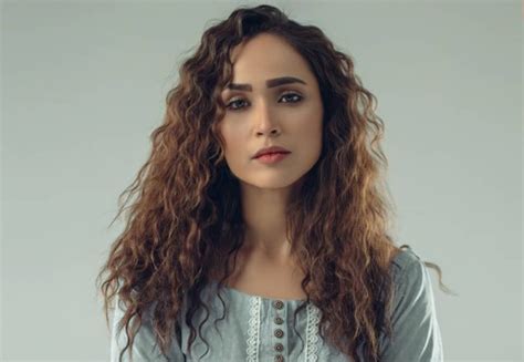 Insha In Raqeeb Se Is The Modern Day Woman We Miss On Tv