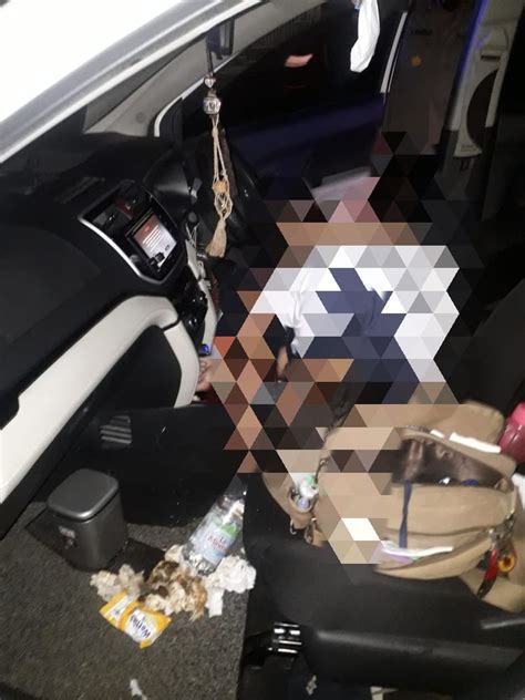 Geger Pengemudi Tewas Setengah Bugil Dalam Mobil Go Bekasi